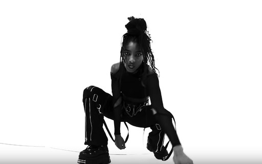 Filha de Will Smith aparece irreconhecível com visual punk rock em novo ...