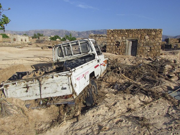 G1 - Ciclone Megh mata 13 em ilha no Iêmen e chega ao continente ...