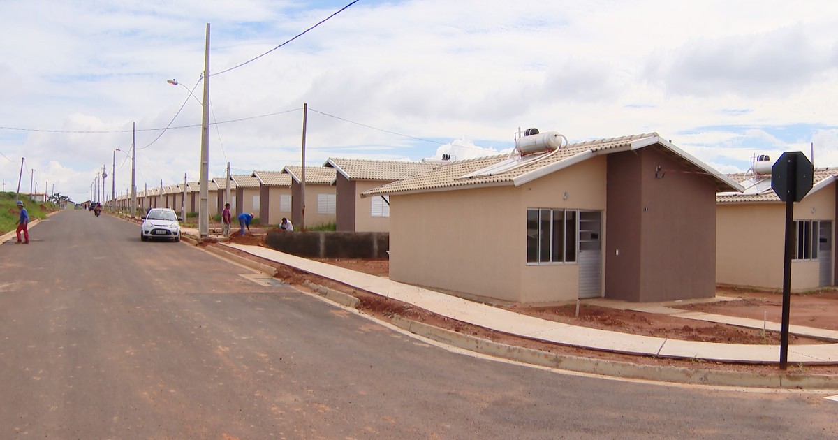 G1 - Prefeitura de Uberlândia entrega casas do residencial Monte Hebron ...