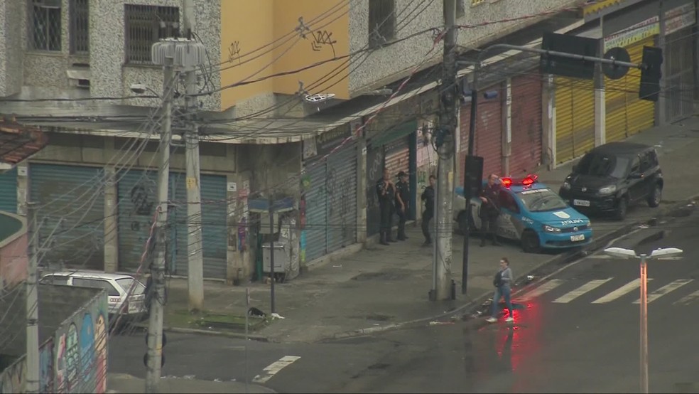 Polícia realiza operação no Complexo da Penha, Zona Norte do Rio | Rio ...