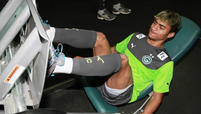 Integrado ao elenco principal, Murilo vira nova arma do Goiás no ...