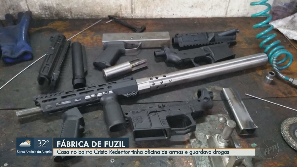 Homem é Preso Suspeito De Fabricar Fuzil Artesanal E Armazenar Drogas