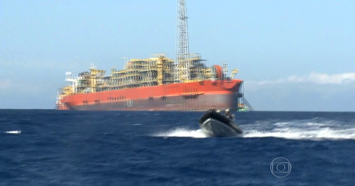 Bom Dia Brasil - Corpo da sexta vítima da explosão de navio-plataforma ...