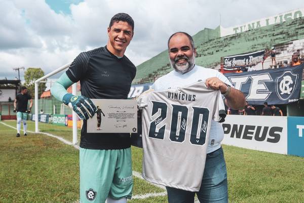 Mais de 30 jogadores disputaram pelo menos duas temporadas seguidas ...
