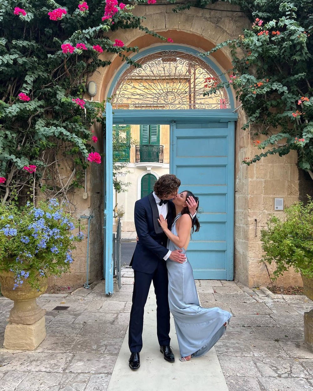 Conheça a atriz que viverá Amy Winehouse no cinema - Caiobá FM