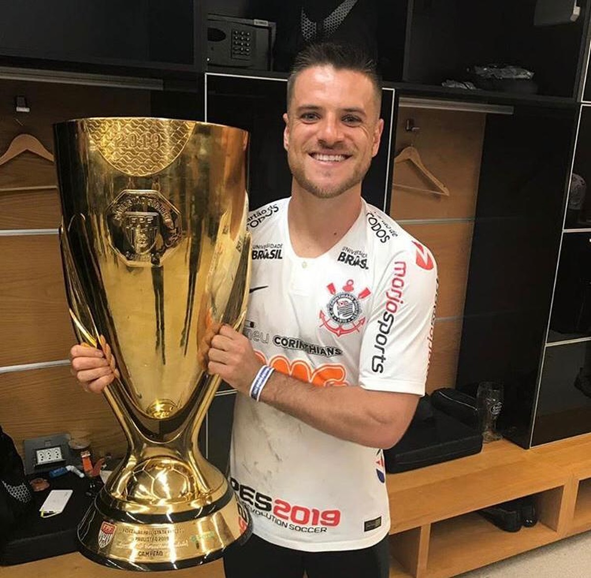 Ramiro festeja primeiro título pelo Corinthians com churrasco e diz ter ...