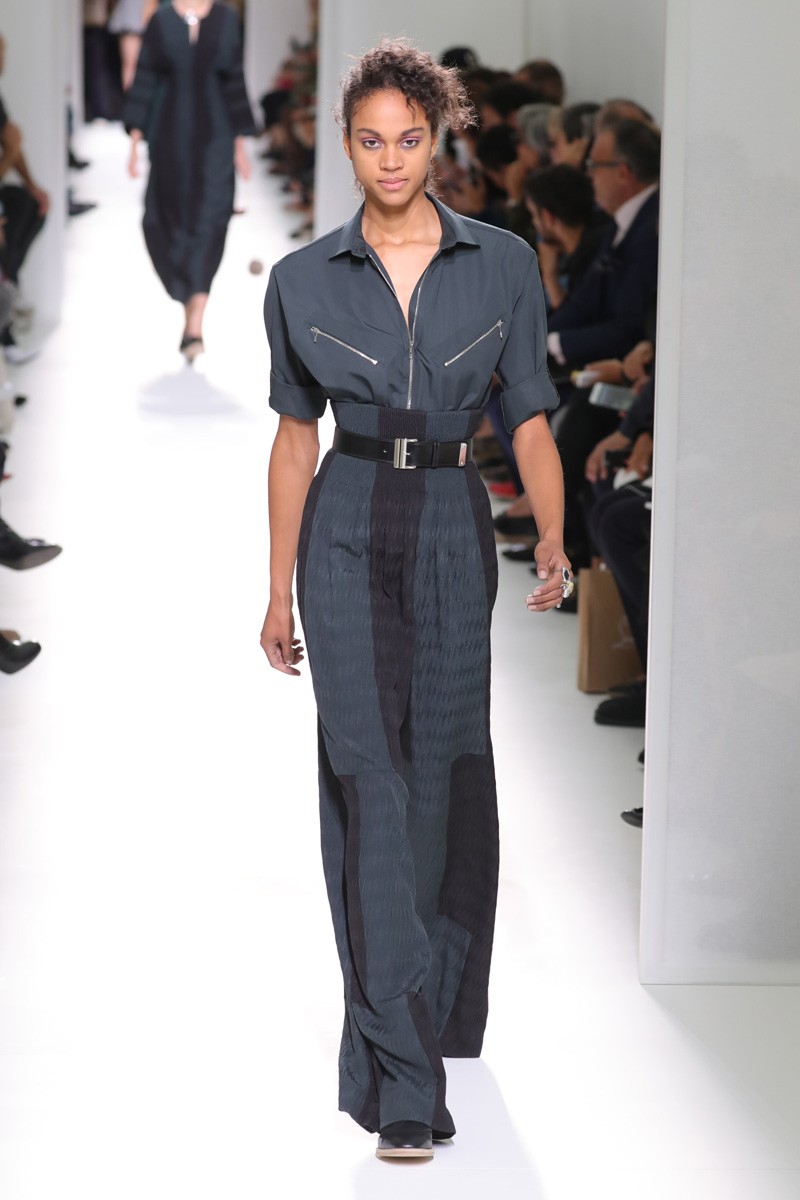 Hermès alia clássico atemporal da marca a desejos do momento | Desfiles ...