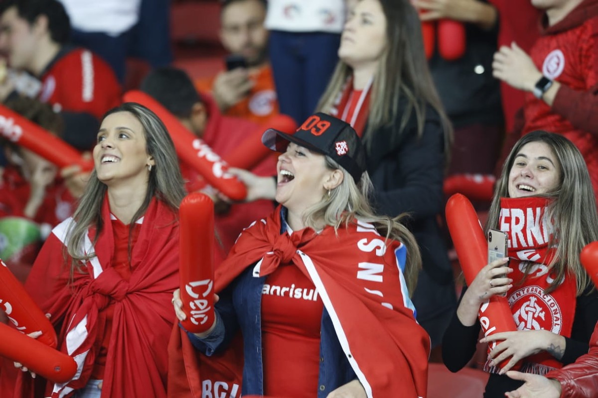 Taison fala da expectativa de retorno da torcida do Inter ao Beira-Rio ...