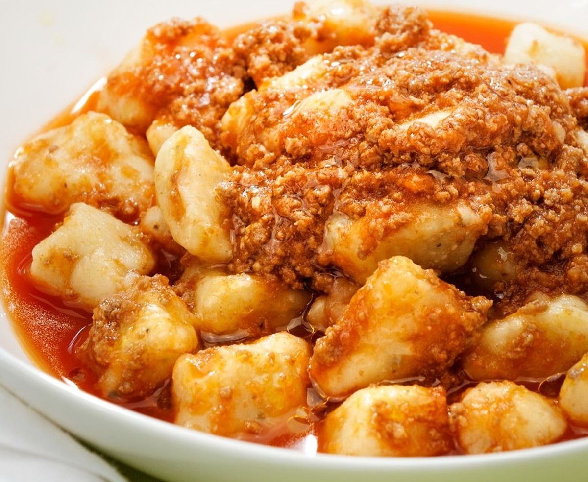 Nhoque Prático a Bolonhesa | Massas | Receitas