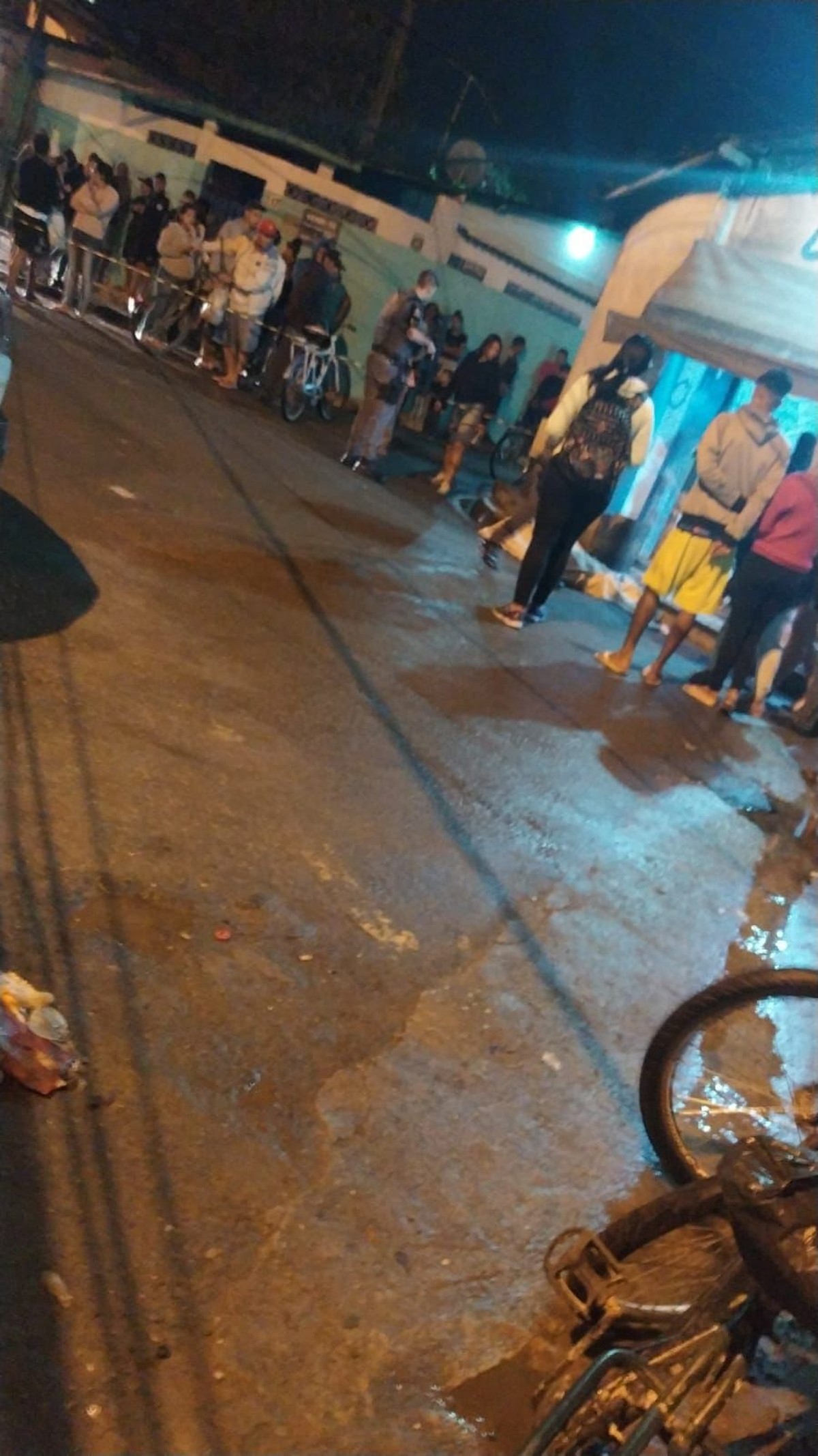 Homem é morto a tiros em bar próximo ao local onde PM matou suspeito durante tentativa de ...