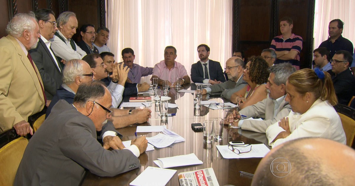 G1 - Governo do RJ divulga calendário de pagamento de servidores em ...