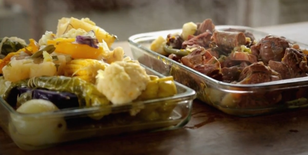 Como fazer cozido de legumes com carne e pirão | Tempero de Família ...