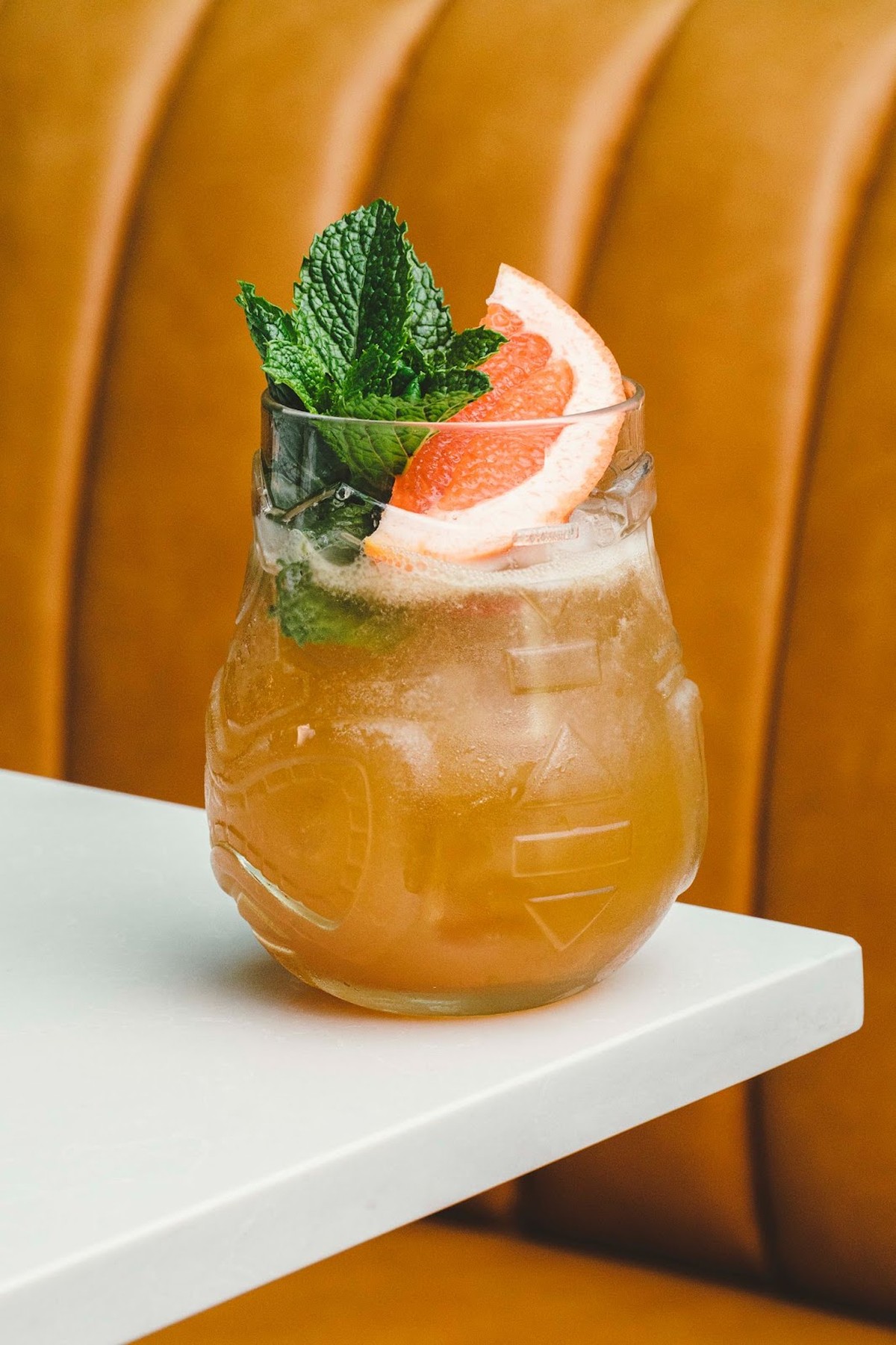 Tiki é opção de drink exótico à base de vermute | Receita | casavogue