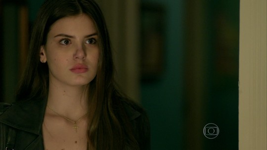 Camila Queiroz interpreta Arlete Angel em Verdades Secretas ...