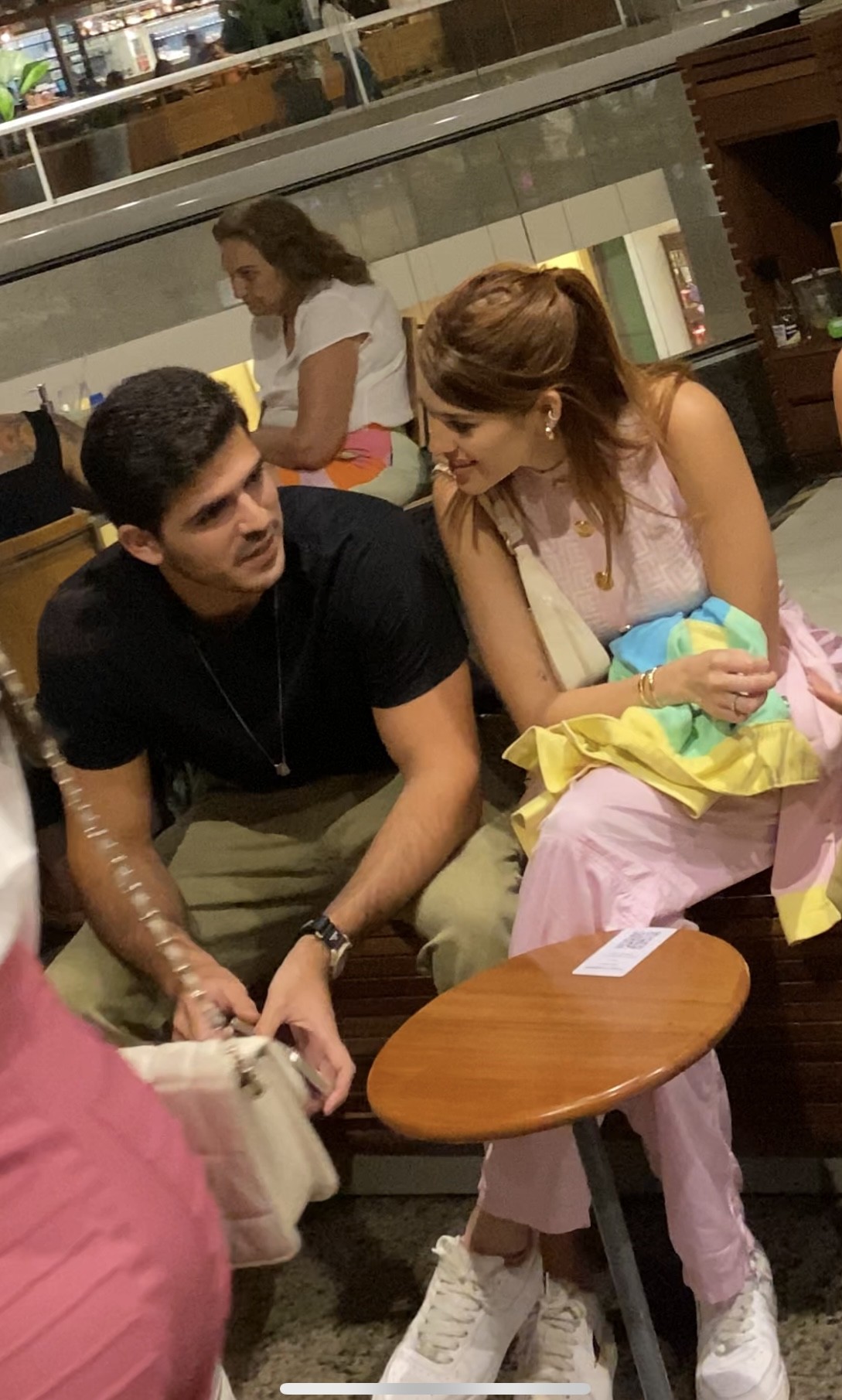 Ana Clara é vista em clima de romance com advogado em restaurante no ...