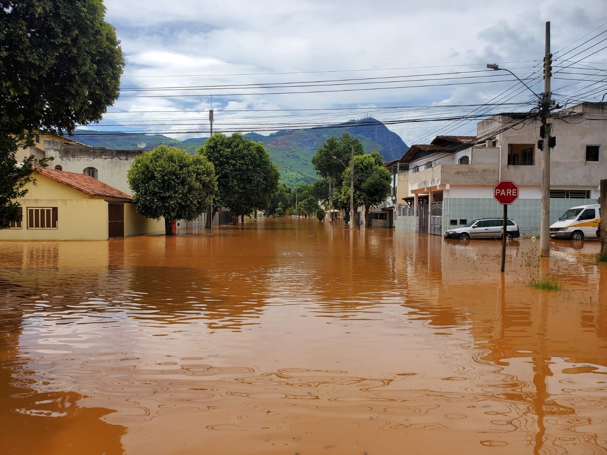 Rio Doce começa a baixar de forma lenta em Governador Valadares | Vales ...