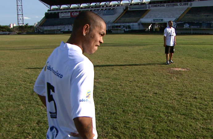 Tiago Moura cobra salários atrasados no Comercial: "Não honrou a palavra"
