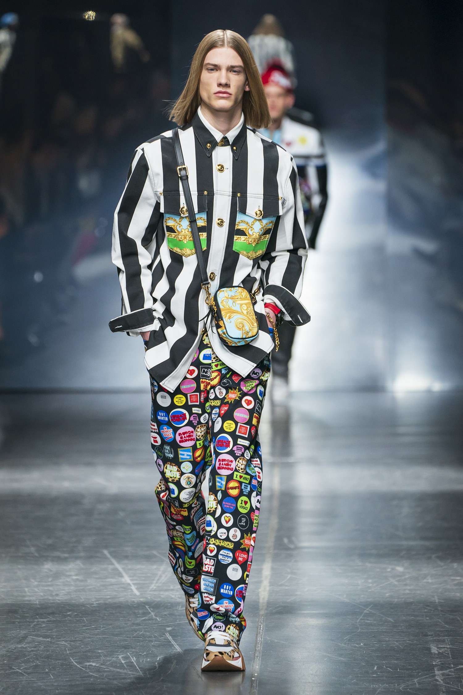 Versace inverno 2019: conheça o modelo brasileiro que roubou a cena do ...