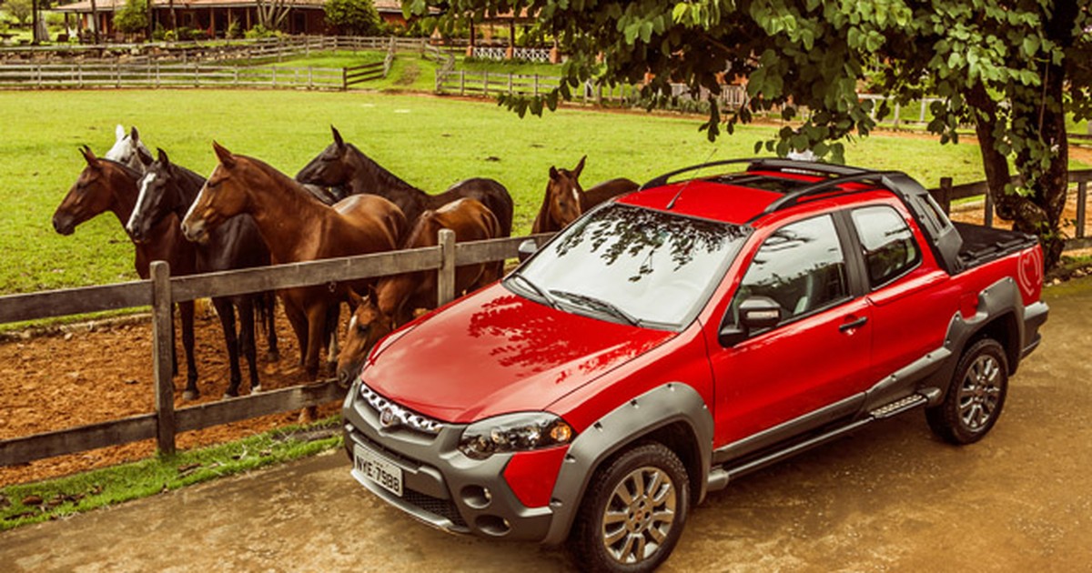 Auto Esporte - Fiat lança versão da Strada baseada em cavalos