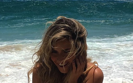 Monique Alfradique curte praia e encanta seguidores - GQ | Musa Monique Alfradique curte praia e encanta seguidores - GQ | Musa