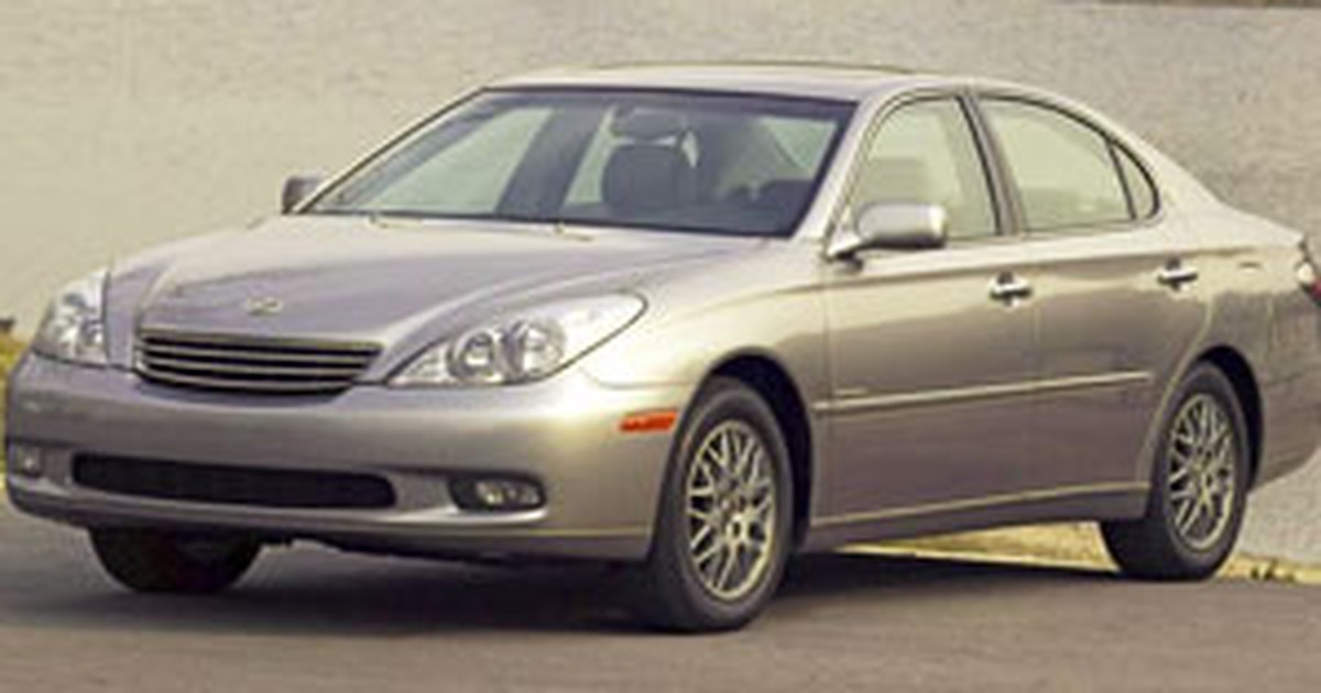 Auto Esporte - Toyota começa atendimento de recall de Camry e Lexus ES330