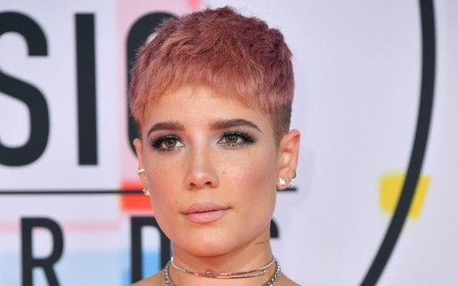 Halsey critica o Victoria’s Secret Fashion Show após cantar no evento ...