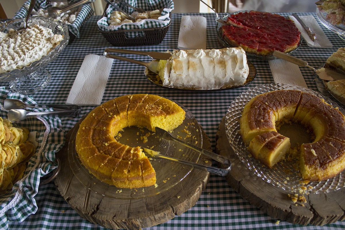 Saiba como aprender a fazer doces e salgados em curso gratuito voltado ...