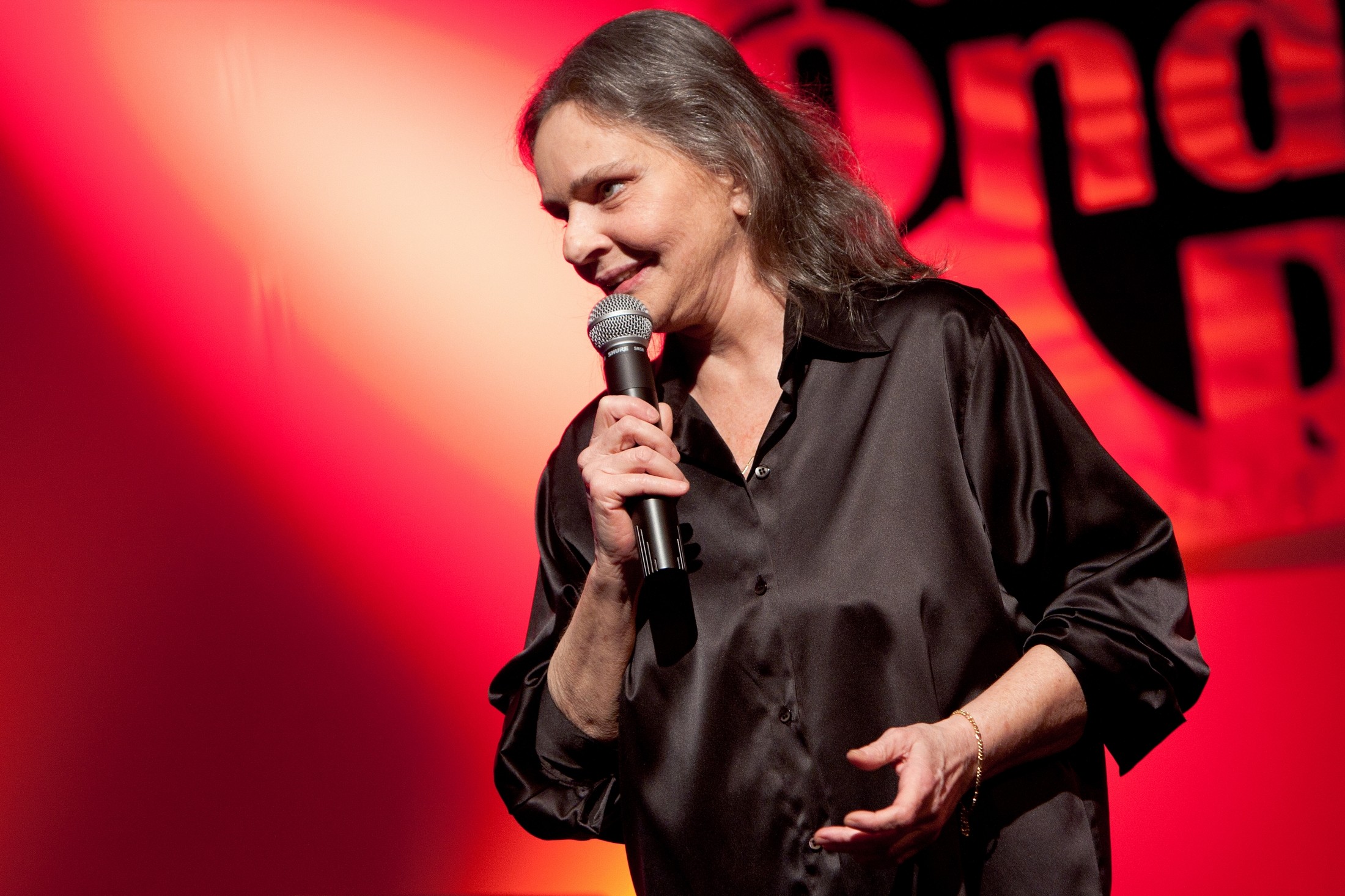 Angela Ro Ro volta mais afiada do que nunca em seu novo disco | Ancelmo ...