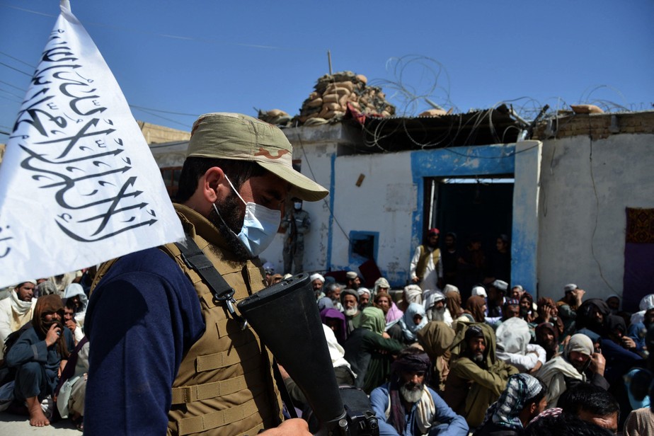 Talibã chega a acordo preliminar para comprar petróleo e trigo da ...