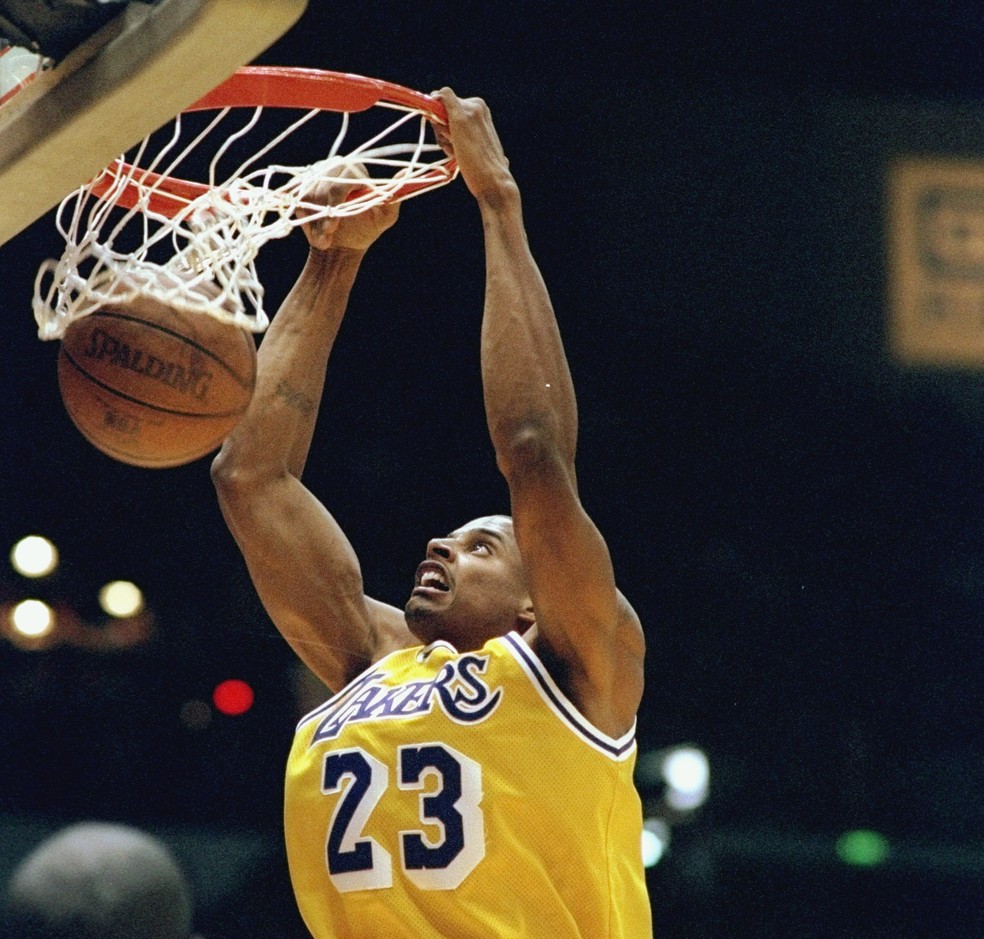 Festival de desconhecidos e um título: a camisa 23 de LeBron na ...