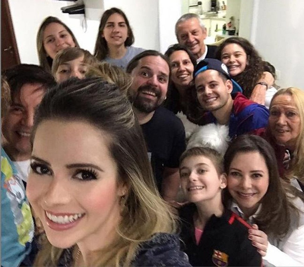 Filho de Sandy aparece grandão no colo de Xororó em clique ...