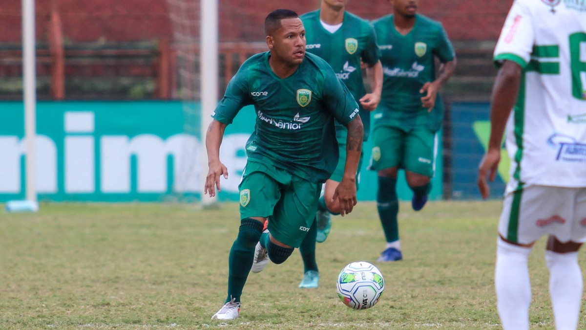Carlos Vitor, do Porto Vitória, cita “atenção redobrada" para despachar ...