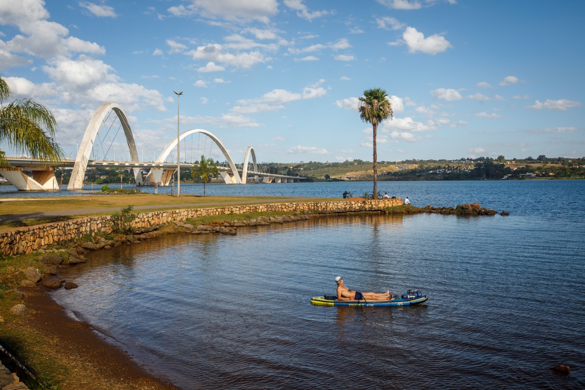 ‘Lado B’ de Brasília: Lago Paranoá vira refúgio no centro do poder, com ...