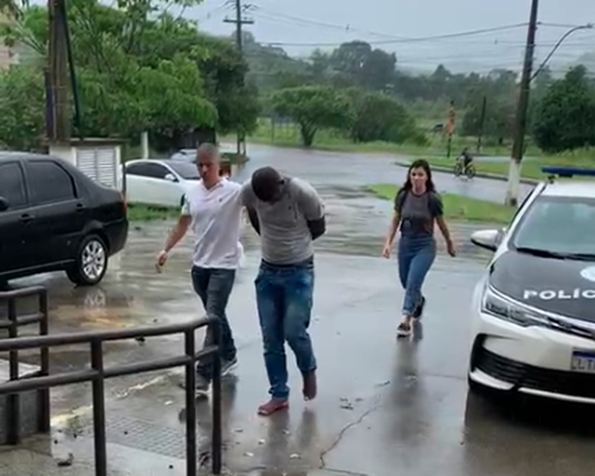 Homem é Preso Após Atear Fogo No Carro Do Atual Companheiro Da Ex