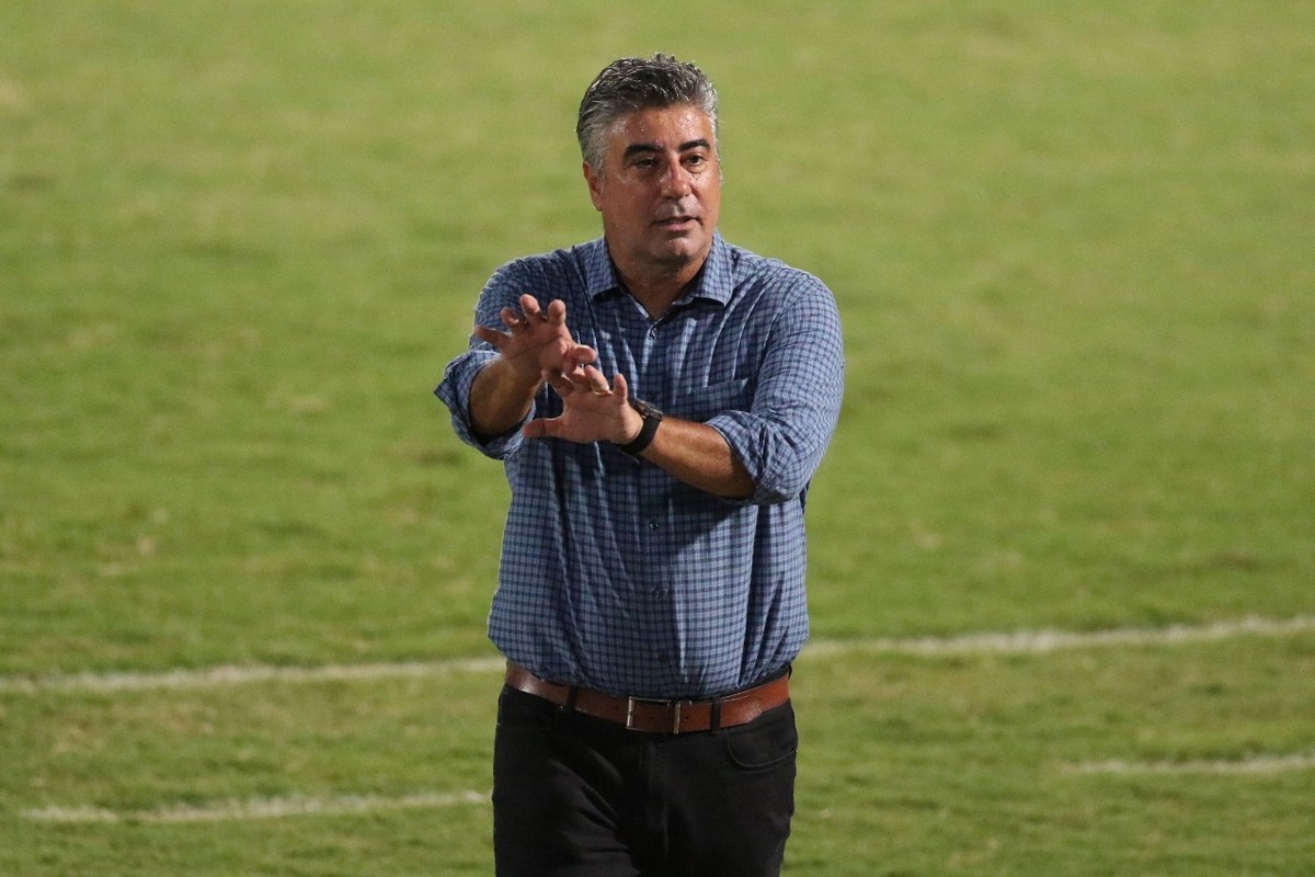 Alexandre Gallo é anunciado como novo técnico do Cianorte para a ...