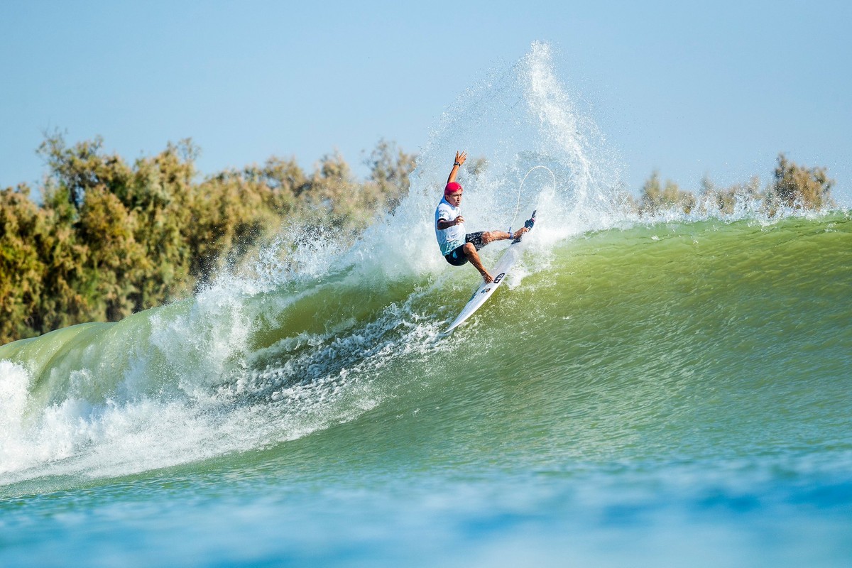 Três brasileiros se classificam para a final em Surf Ranch | mundial de ...
