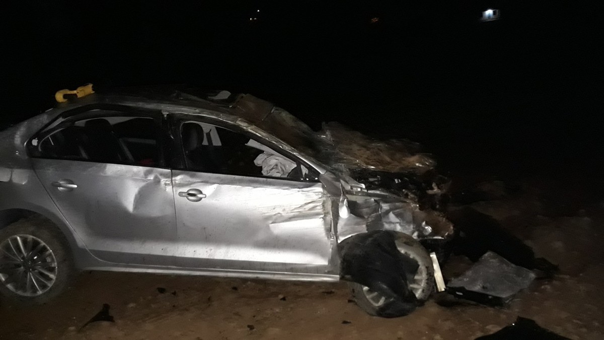 Duas pessoas morrem e duas ficam feridas após carro bater em poste na RJ-130 | Região Serrana | G1