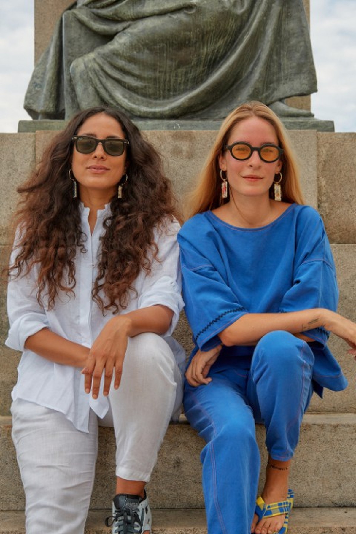 Designers criativas, Ju Gastin e Juju Lattuca fazem brincos e colares a ...