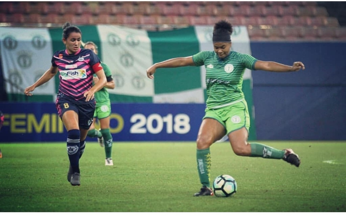 Ex-Seleção, Renata Costa se aposenta aos 33 anos e vira "auxiliar" no ...