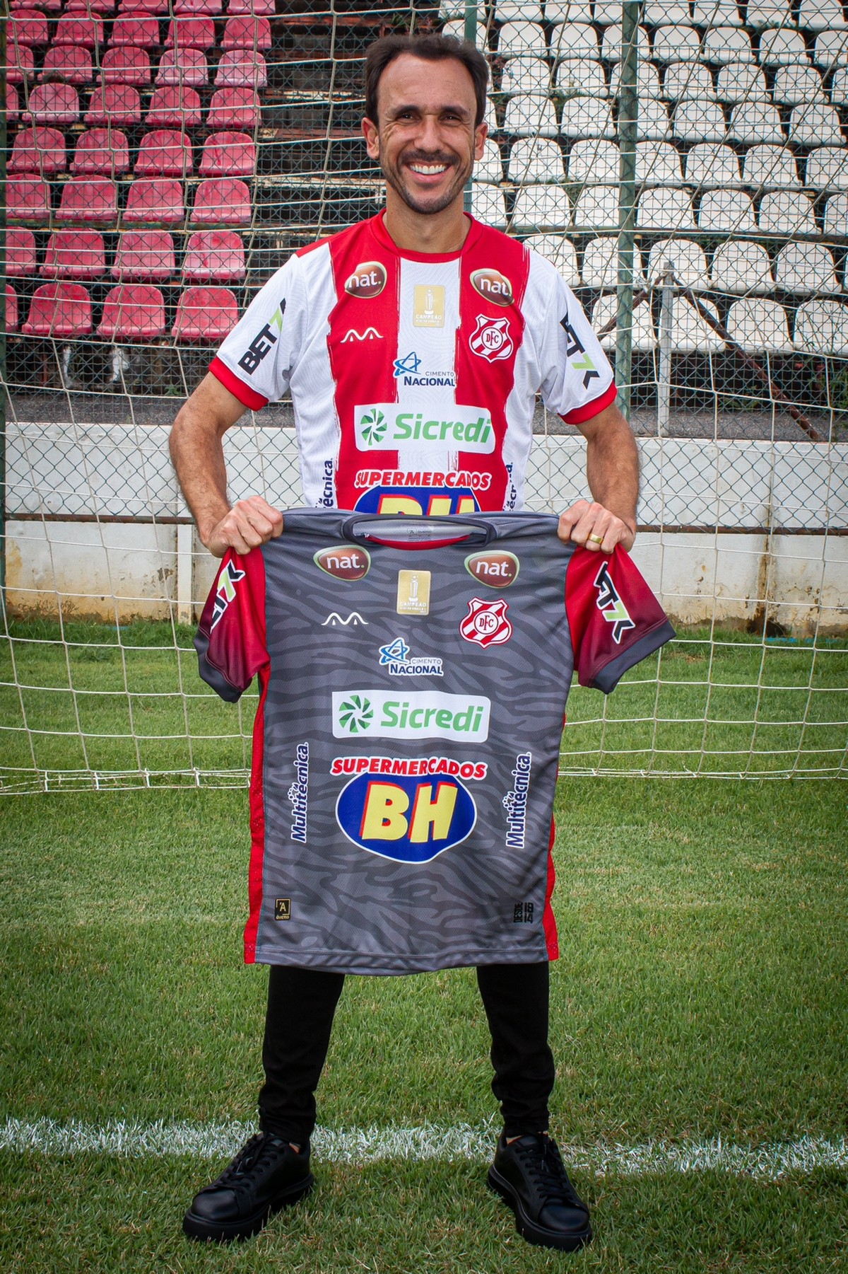 Ex-Atlético-MG, Cruzeiro e São Paulo, Thiago Ribeiro é anunciado por time do interior de Minas ...