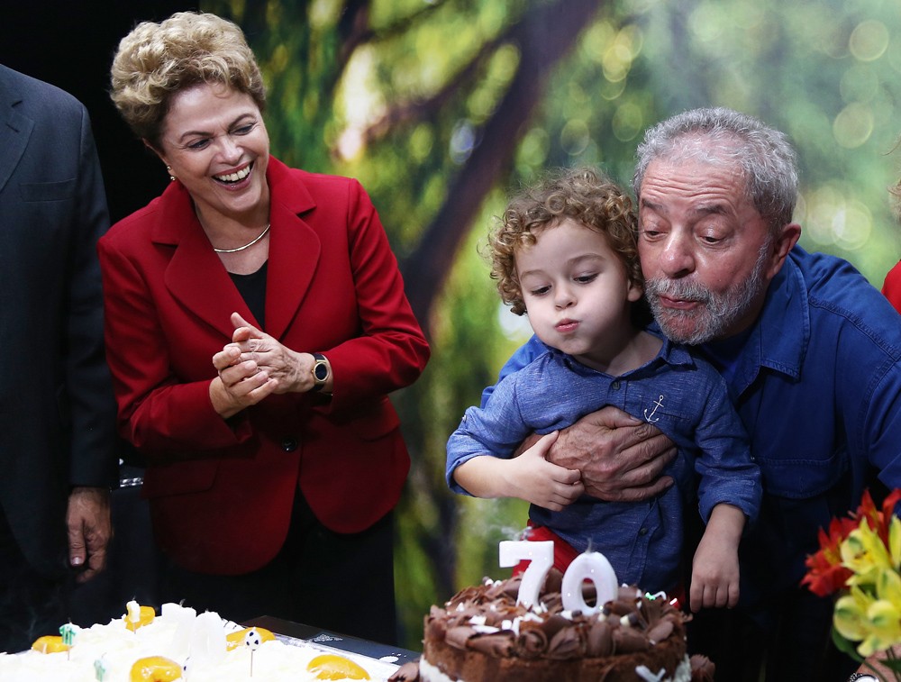 Dilma age para se reaproximar de Lula - Época Negócios | Brasil