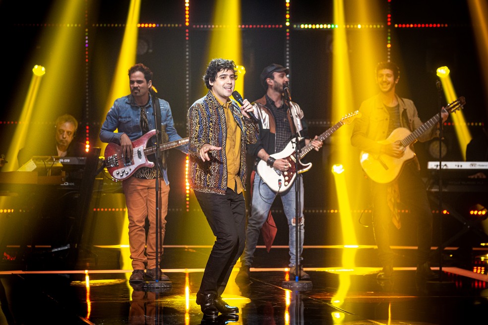 George Sauma dá show de sapateado no palco do 'Popstar' | 2019 | Gshow