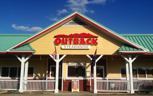 Funcionária do Outback é demitida por reclamar no Facebook de cliente ...