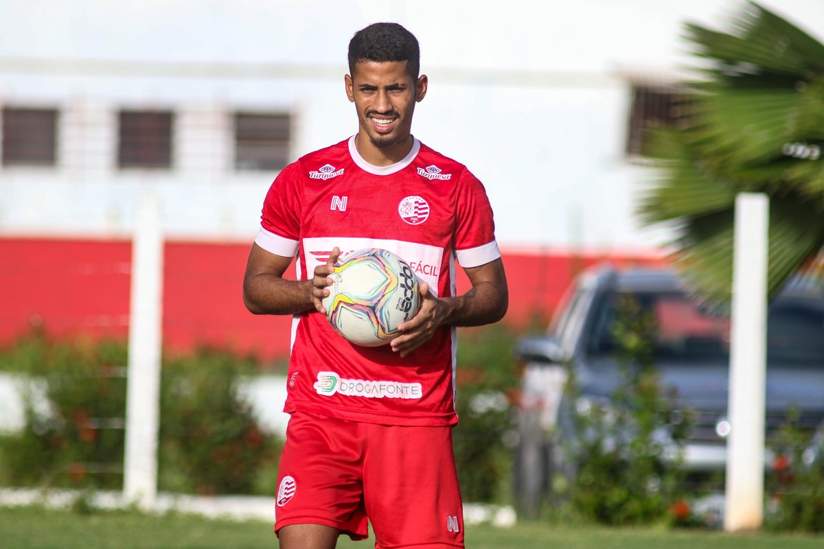 Hereda credita a Hélio evolução individual e descarta favoritismo do ...