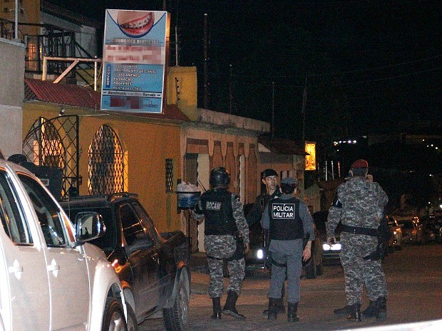 G1 Homens Armados Invadem Clínica E Fazem Reféns Durante Assalto No