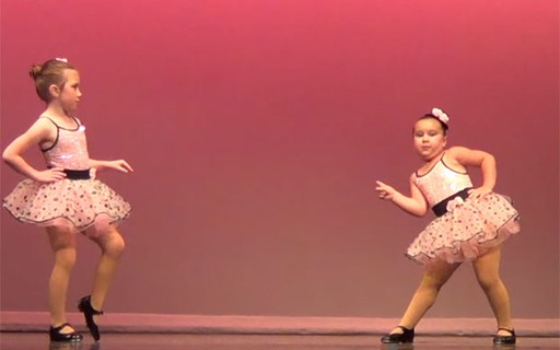 Diva Mirim Menina De 6 Anos Esbanja Atitude Ao Interpretar Aretha Franklin Em Apresentação De