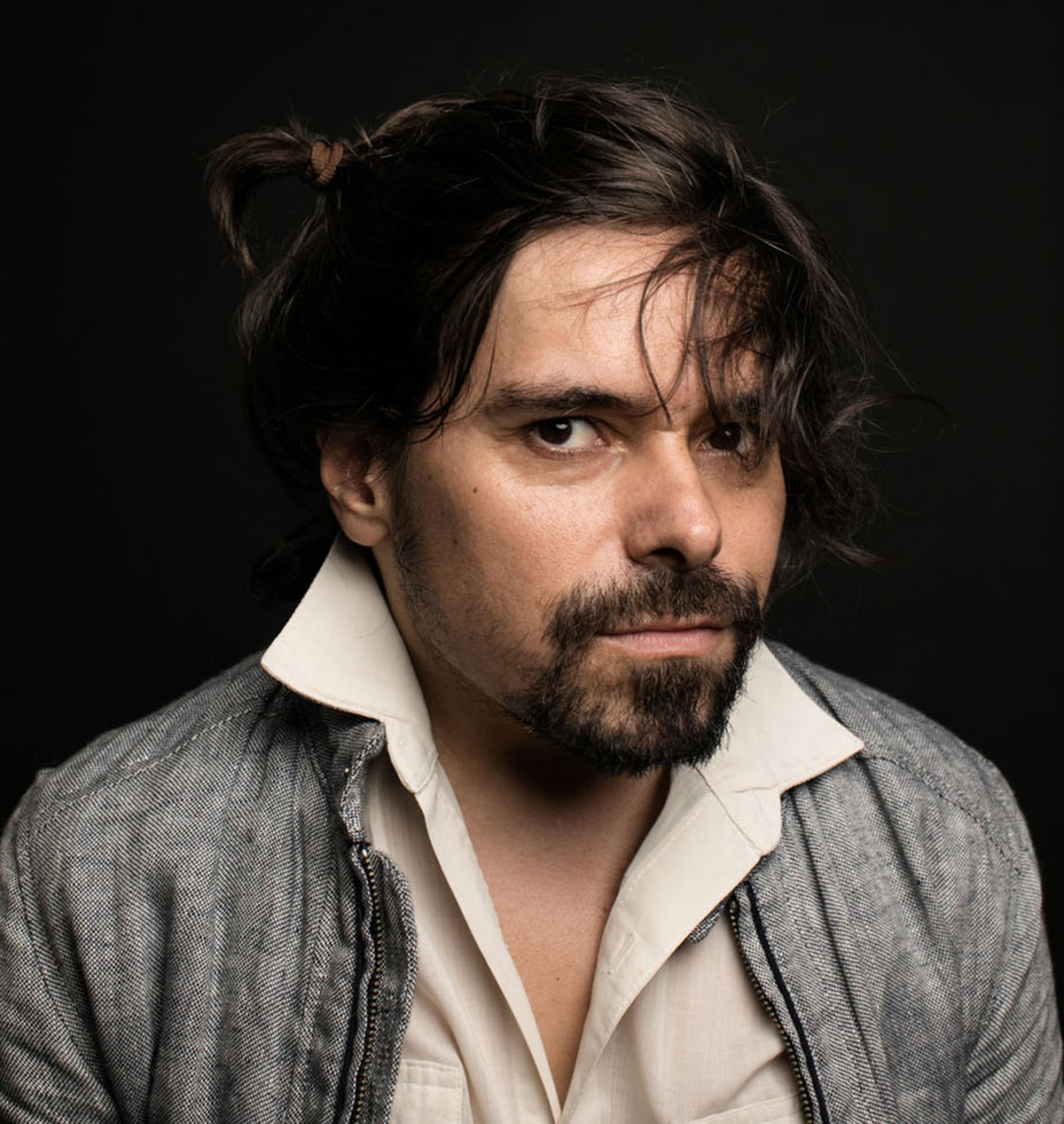 Jonas Sá mixa sexo e política em álbum de voltagem menor do que a de ...