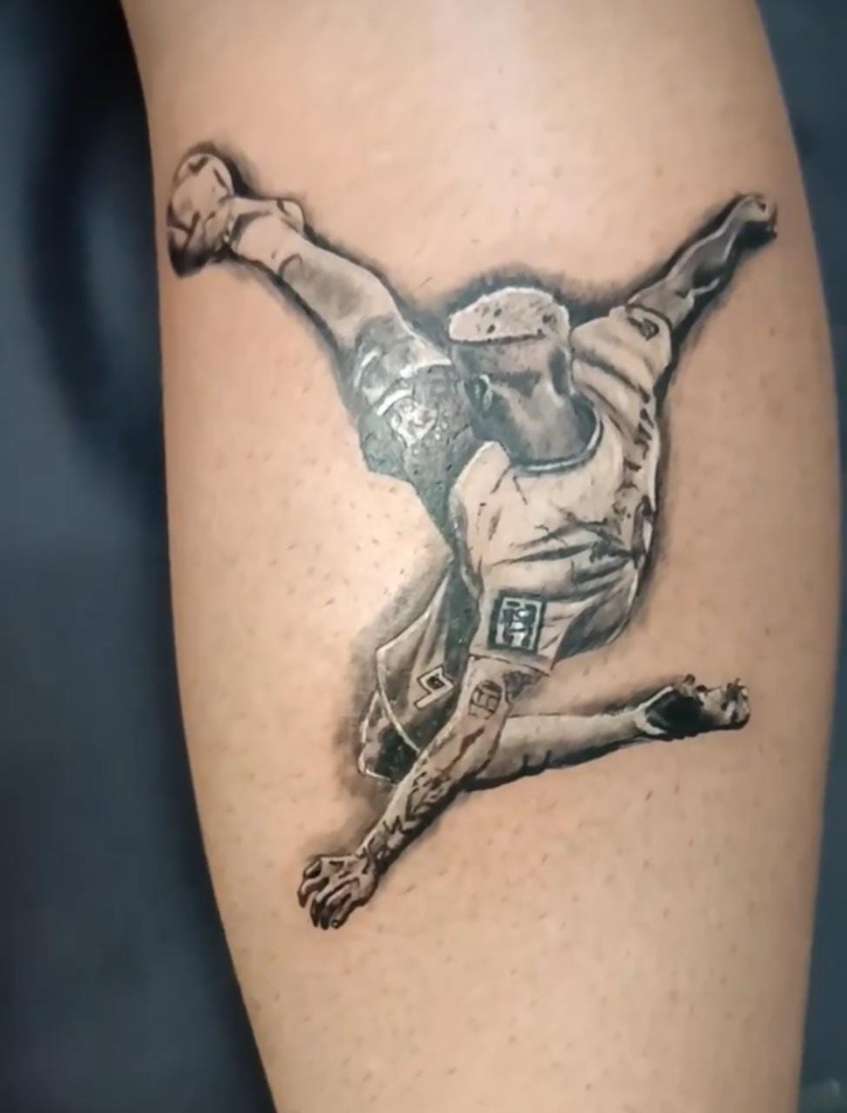 Estudante de Ribeirão Preto tatua jogada de Richarlison do segundo gol ...