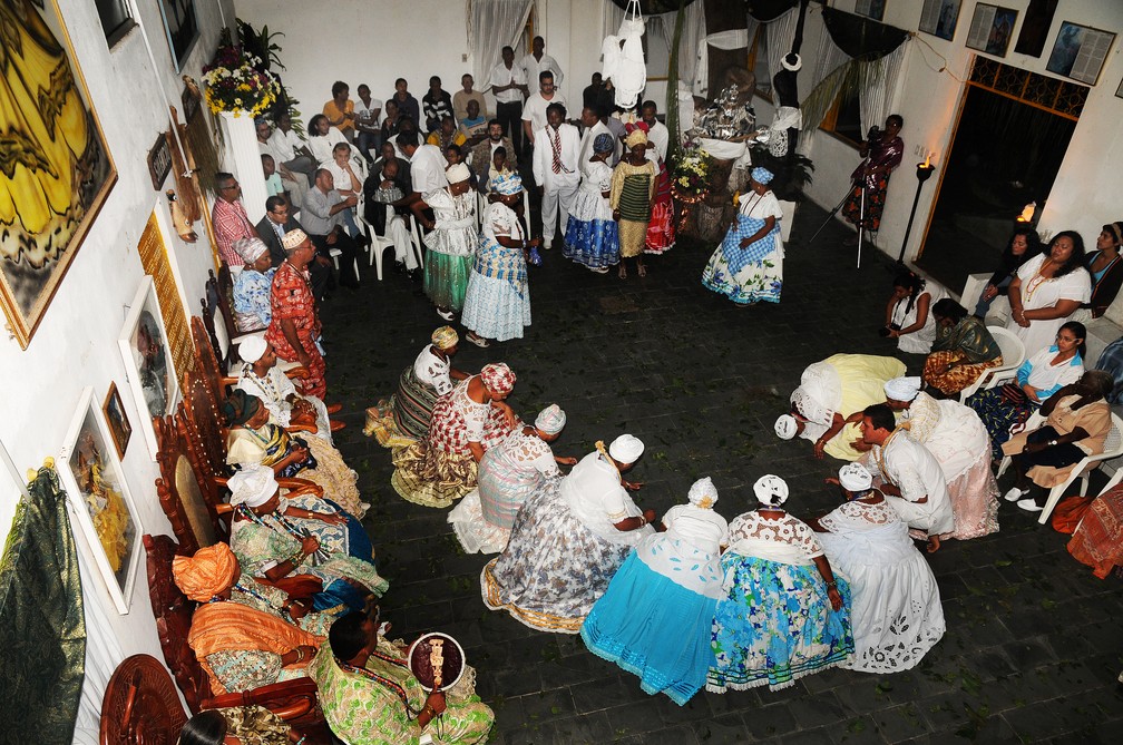 Patrimônio imaterial da Bahia, terreiros de candomblé e umbanda estão ...