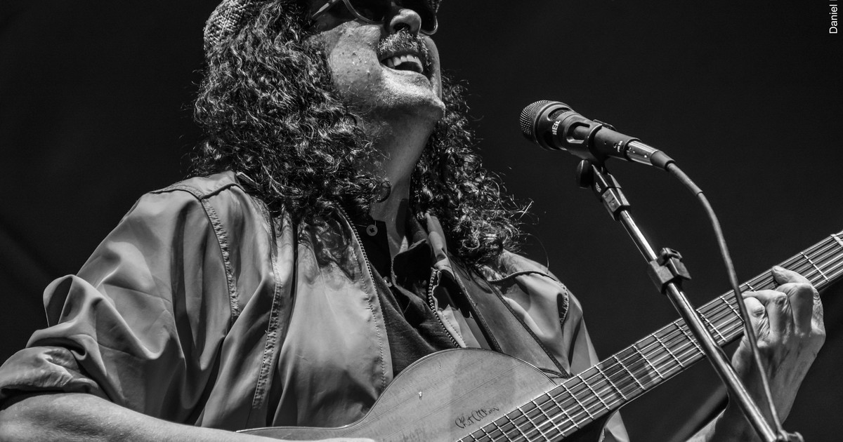 G1 - Moraes Moreira revive sucessos dos Novos Baianos em show no Recife ...